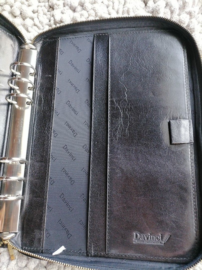 Da Vinci Zippered Binder - Genuine Leather Material, Men's Fashion ...