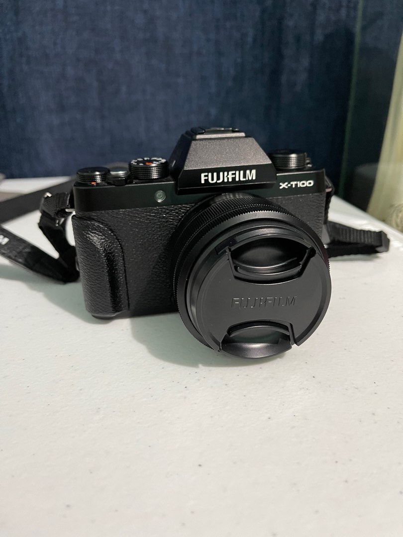 Fujifilm XT100 Mirrorless Digital Camera, Photography, Cameras on Carousell