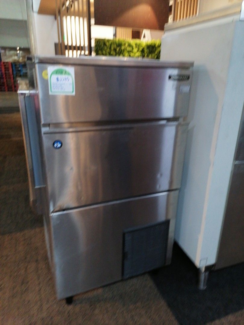 Hoshizaki Ice Machine Upto 130 kgs, 704mm x 485mm x 1300mmh, Bin ...