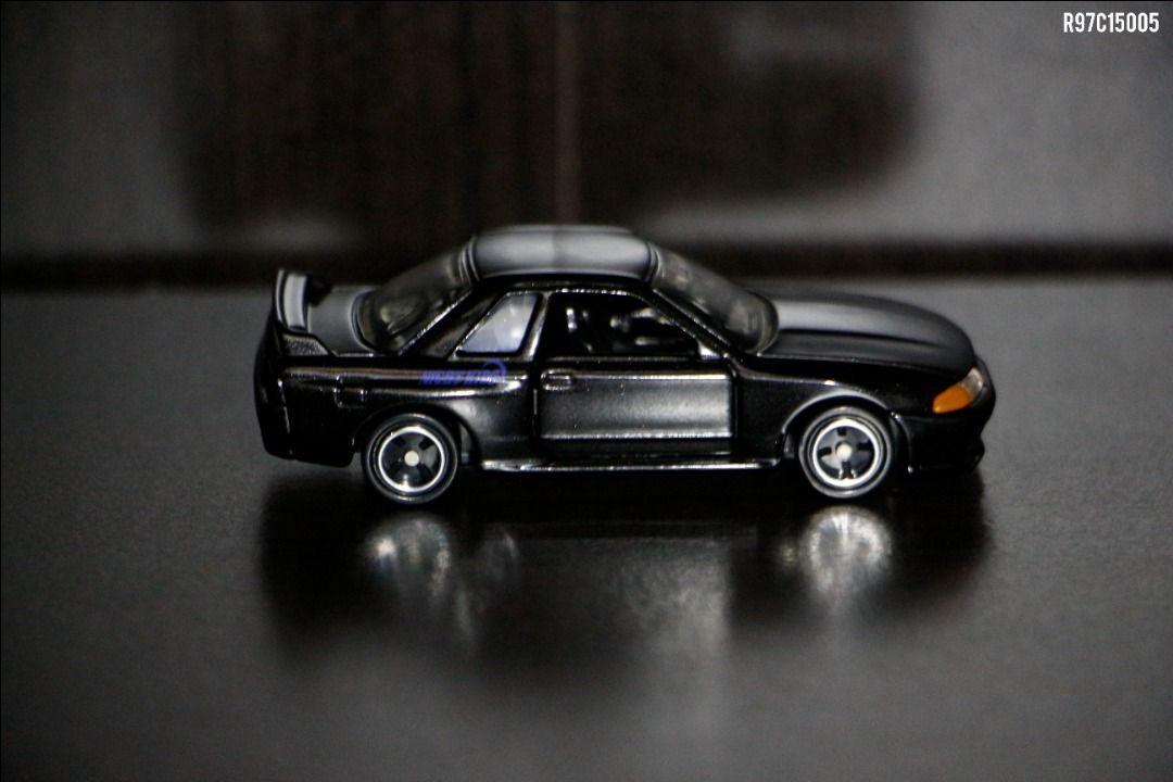 Initial D Nissan Skyline GT-R (R32) (Takara Tomy Dream Tomica #141 ...