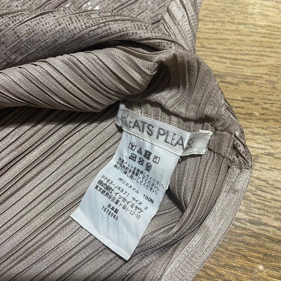 Issey Miyake Pleats Please Top, Luxury, Apparel on Carousell