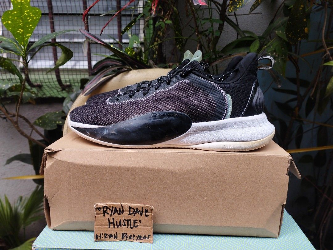 KT Light Cavalry 6, Men's Fashion, Footwear, Sneakers on Carousell