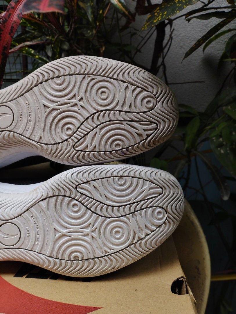 KT Light Cavalry 6, Men's Fashion, Footwear, Sneakers on Carousell