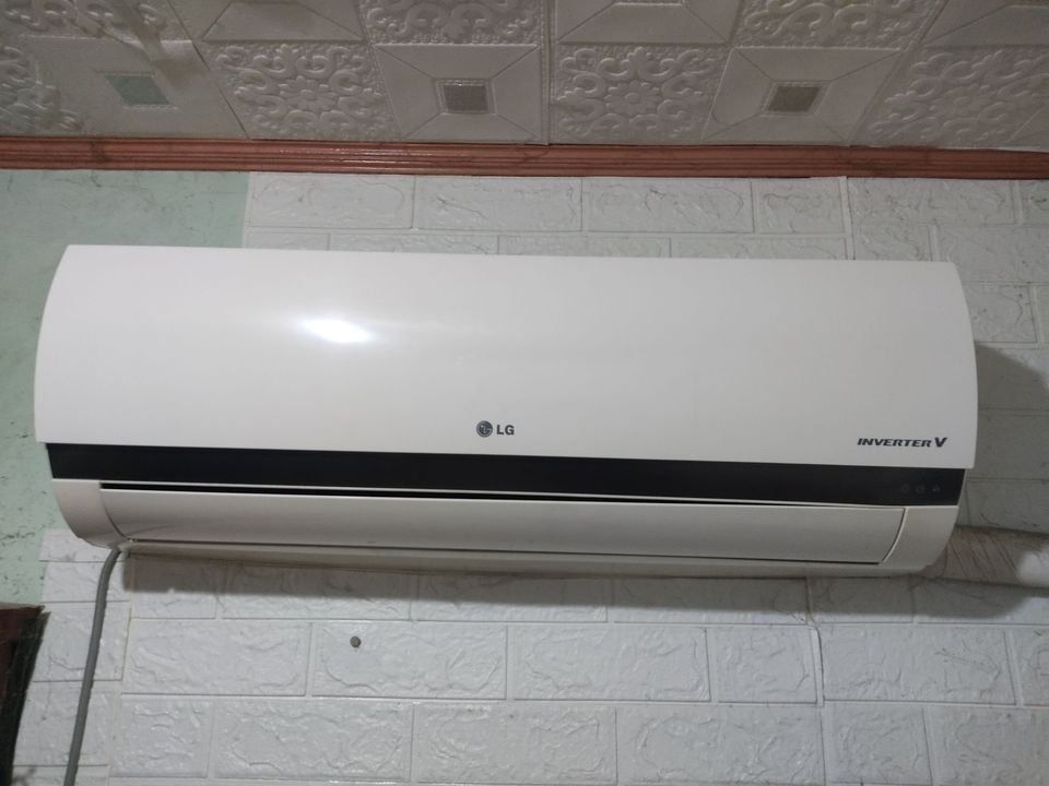 LG Inverter Aircon Split type 1HP, TV & Home Appliances, Air ...