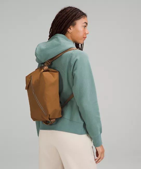 Lululemon Fast Track Bag 2.0 10L, Women's Fashion, Bags & Wallets ...