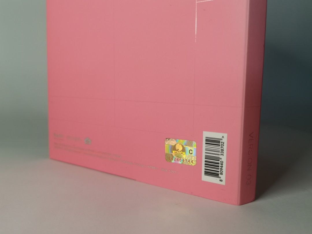 MAP OF THE SOUL PERSONA Album Version 3, Hobbies & Toys, Memorabilia ...