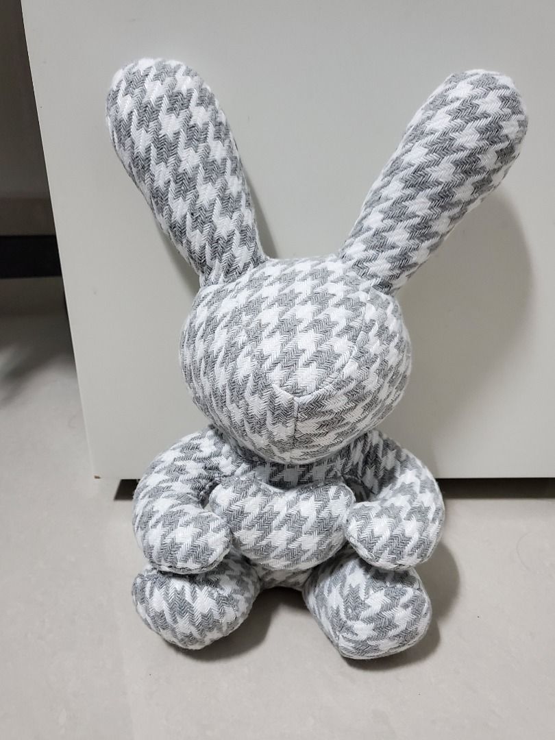Maxi Cash Rabbit Bunny Plush, Hobbies & Toys, Toys & Games on Carousell
