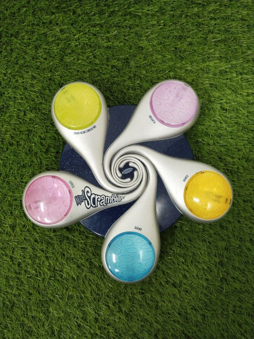 Mind Scrambler Electronic Light and Sound Game Radica, Hobbies & Toys ...
