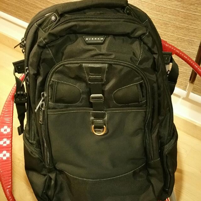 Mint Condition Everki Titan XXL laptop Backpack, Men's Fashion, Bags ...