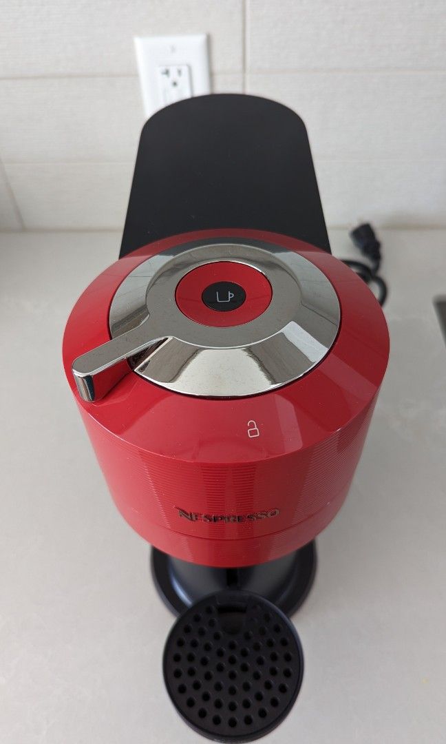 Nespresso Vertuo Next Red - Canadian set, TV & Home Appliances, Kitchen ...