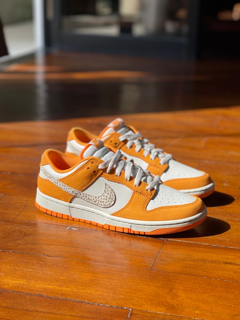 Nike Dunk Low Orange Tennessee, Fesyen Pria, Sepatu , Sneakers di Carousell