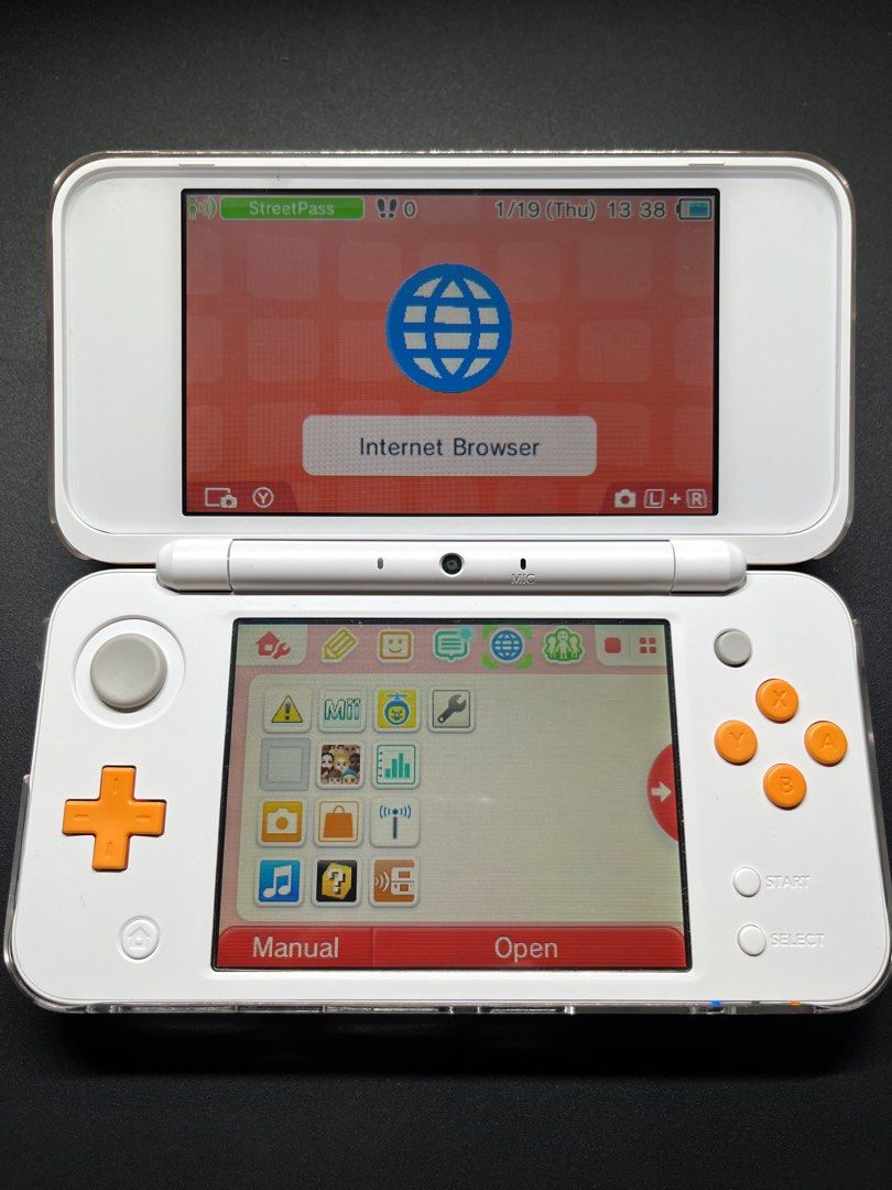 Nintendo New 2DS XL Orange + White (EXTREME MINT Cosmetic Condition ...