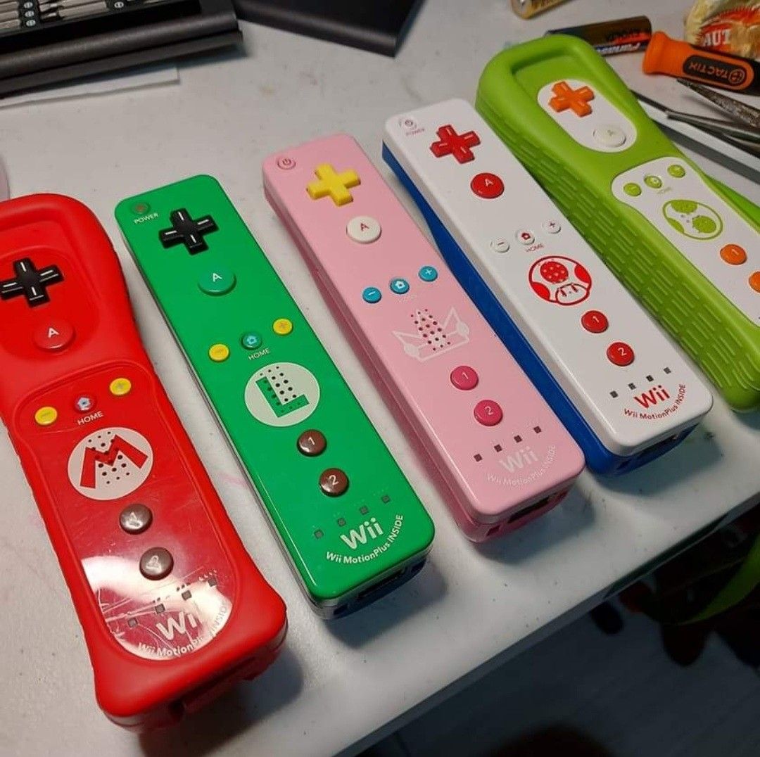 Nintendo WiiMote Limited Edition, Video Gaming, Video Game Consoles ...