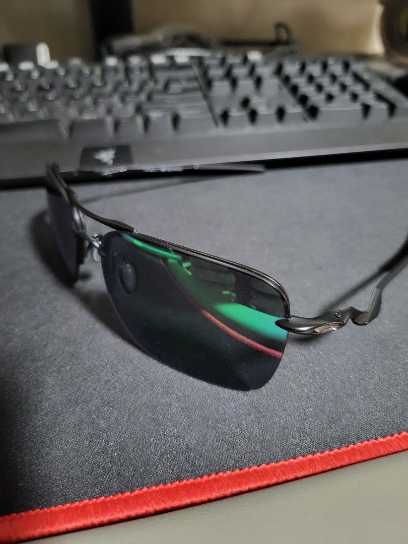 Oakley Tailback, Men's Fashion, Watches & Accessories, Sunglasses ...