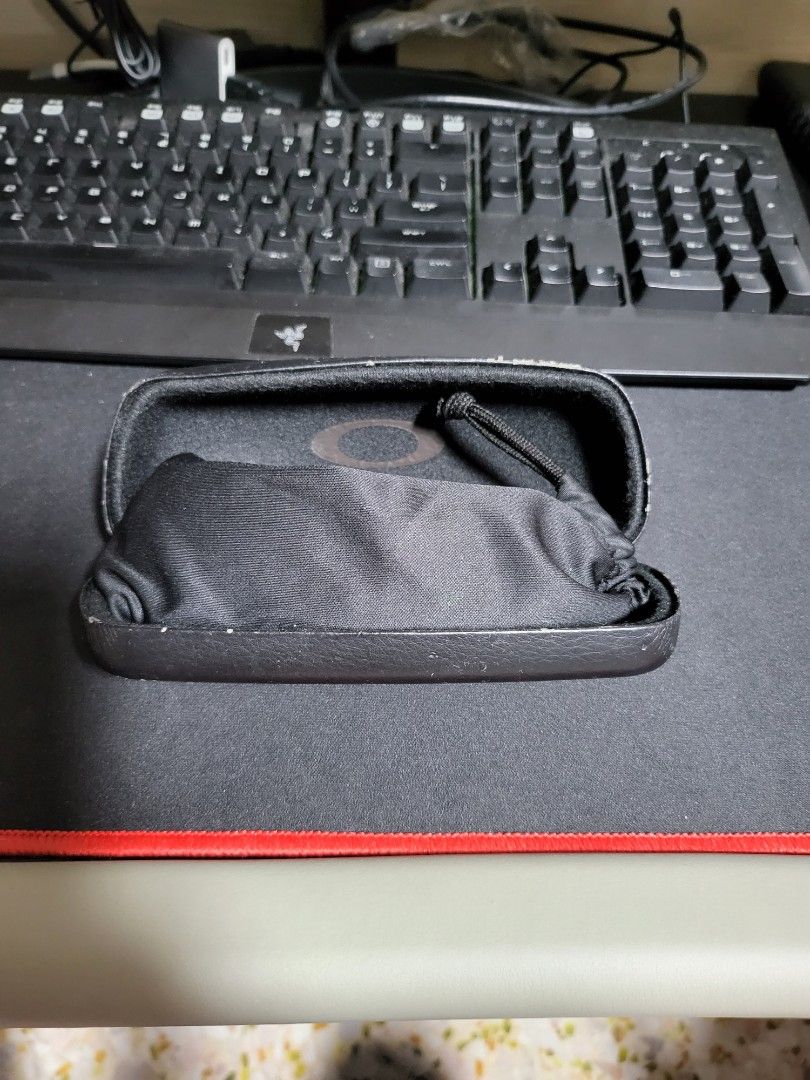 Oakley Tailback, Men's Fashion, Watches & Accessories, Sunglasses ...