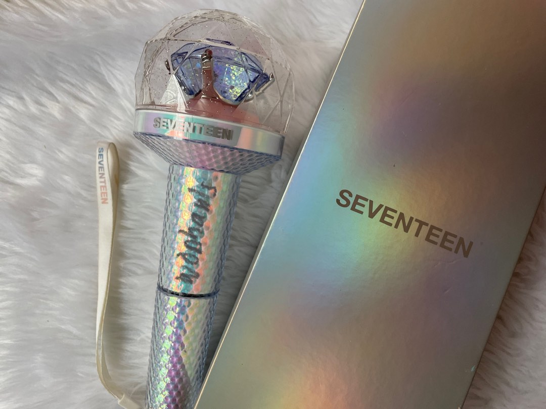 Official seventeen caratbong lightstick version 2 v2 onhand, Hobbies & Toys, Memorabilia ...