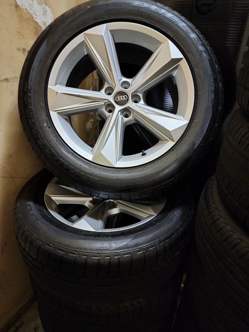 Original AUDI Q7 19inch rim with tyres, Car Accessories, Tyres & Rims ...