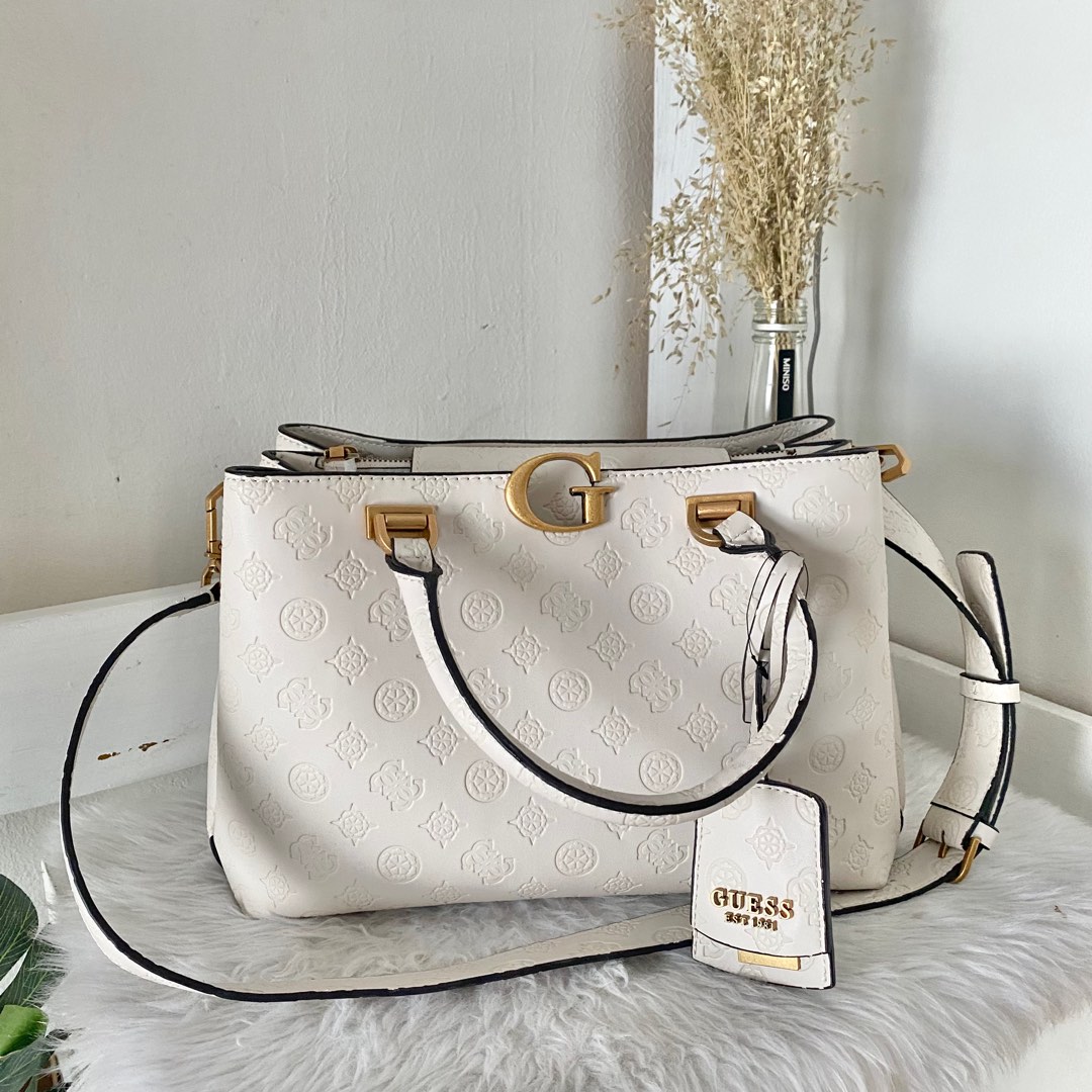 Original Guess Bag, Women's Fashion, Bags & Wallets, Shoulder Bags on ...