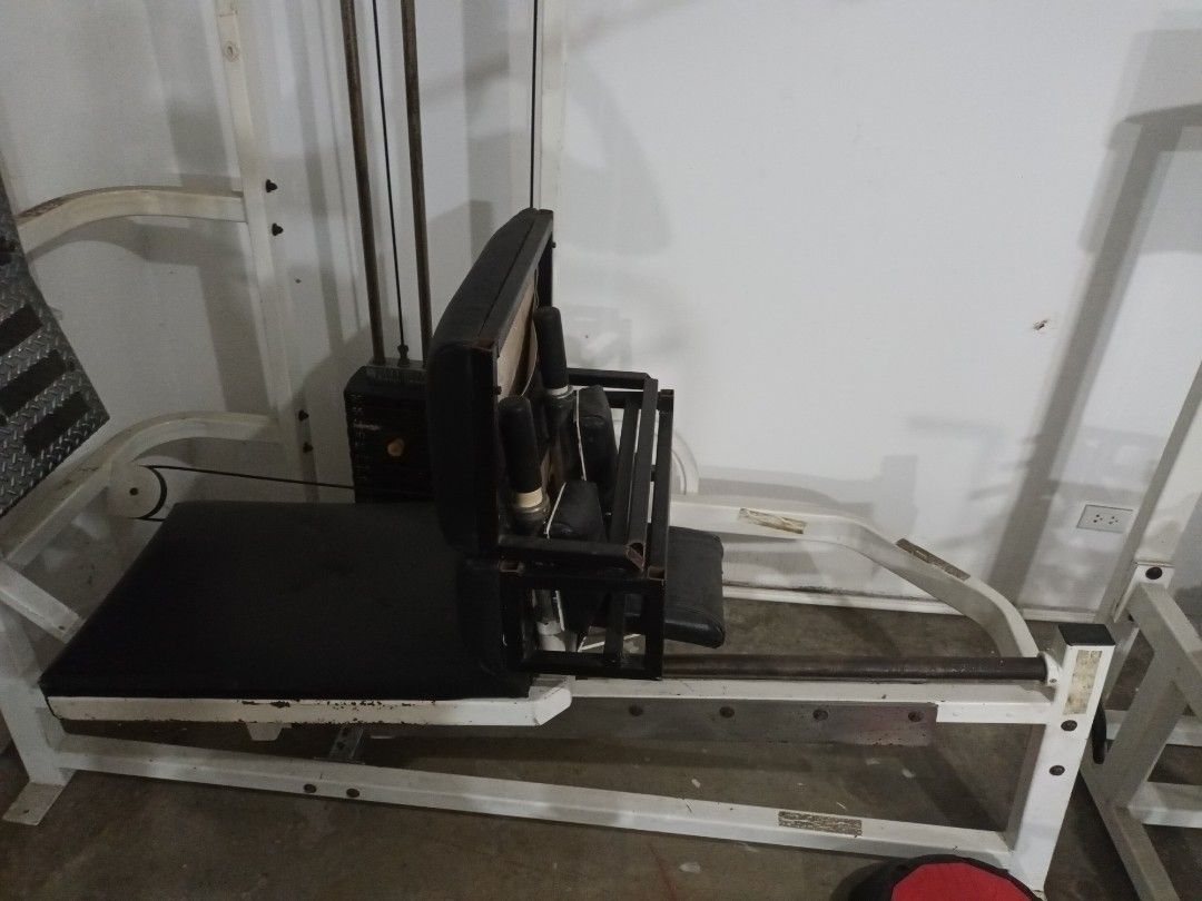 Paramount Leg Press machine, Sports Equipment, Exercise & Fitness ...