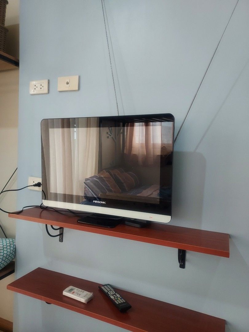 Pensonic 24" LED TV Slim Shield w/ USB Port, TV & Home Appliances, TV & Entertainment, TV on ...