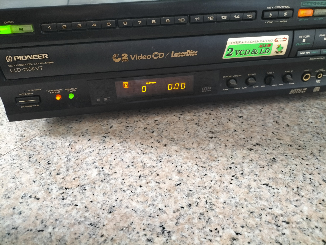 Pioneer LCD / VCD player, TV & Home Appliances, TV & Entertainment, Blu ...