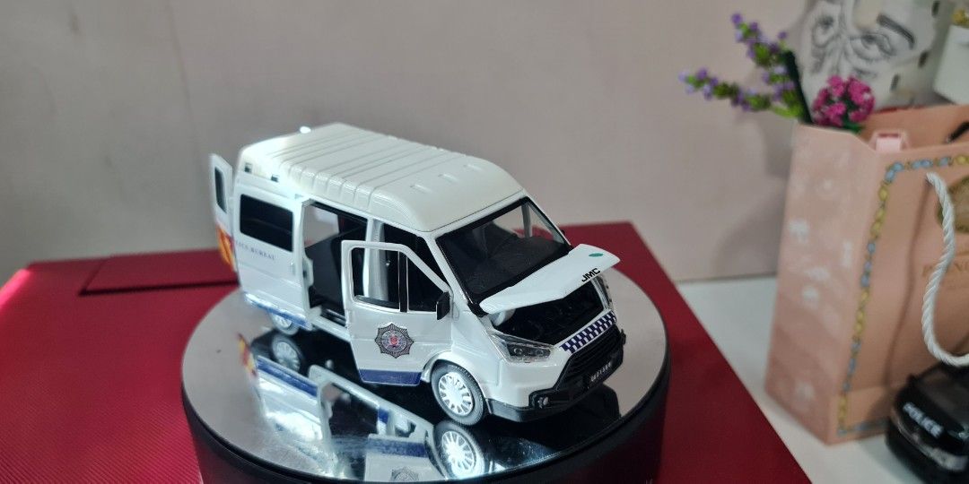 Police Car Scale 1:32 CNB Vehicle, Hobbies & Toys, Toys & Games on ...