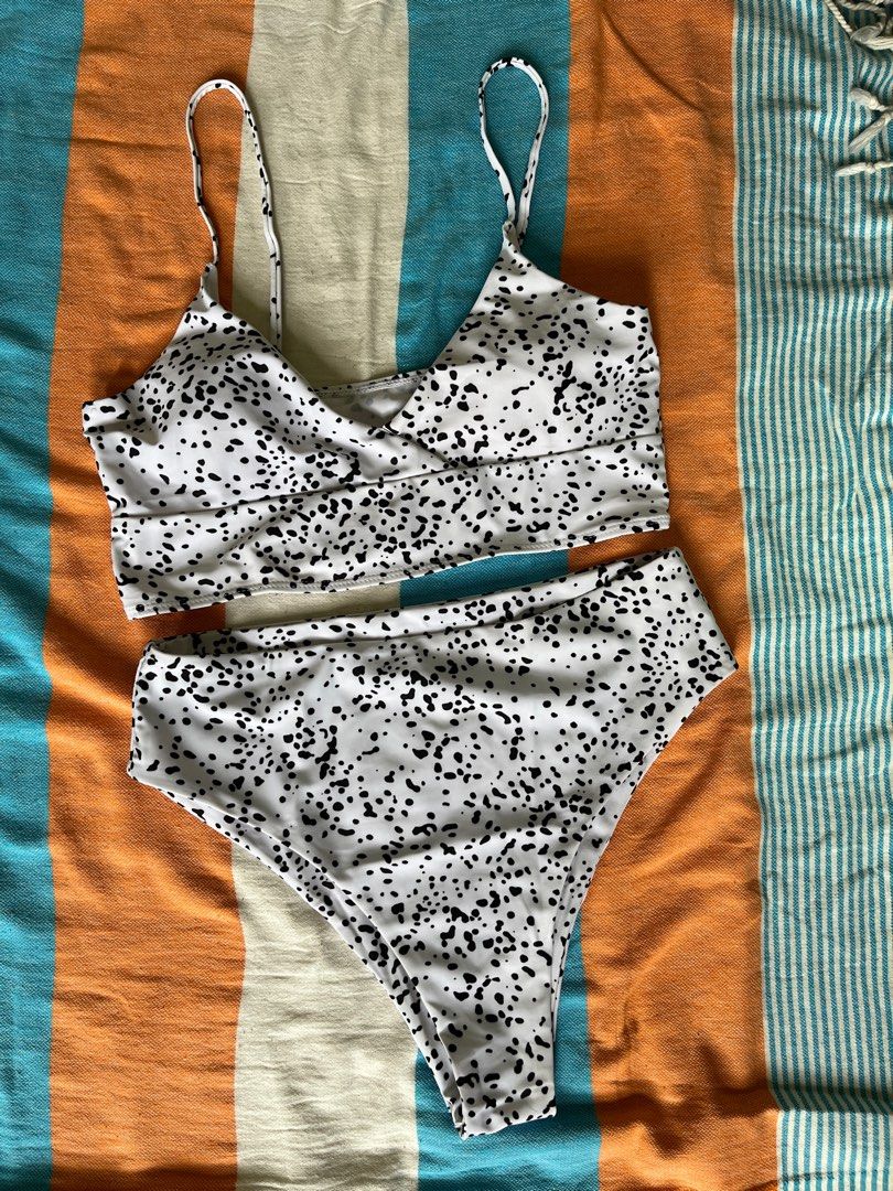 Shein Swimsuit, Women's Fashion, Swimwear, Bikinis & Swimsuits on Carousell