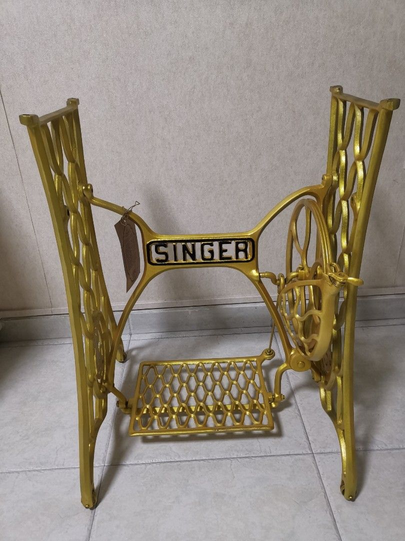 SINGER Spider Web Sewing Machine Stand, Hobbies & Toys, Memorabilia ...