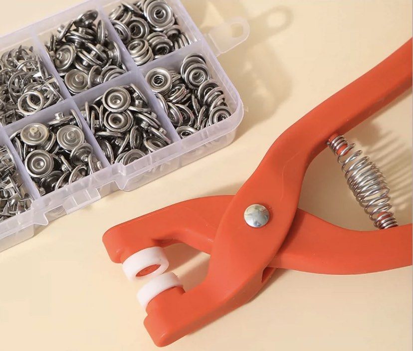 Snap-lock buttons with Clipping / Stapling Tool, Hobbies & Toys ...