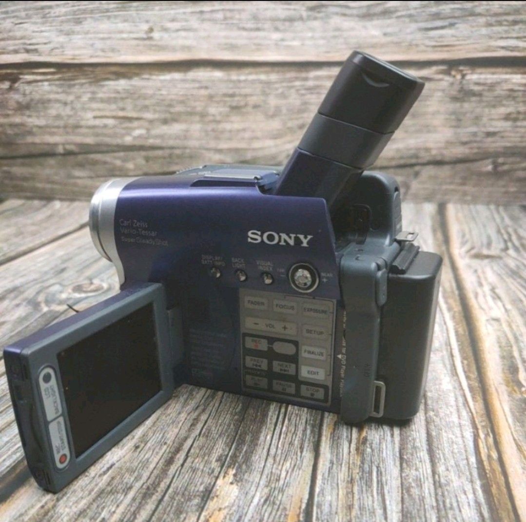 sony camcorder hi8 vhs dvd cassete tape handycam digital camera ...