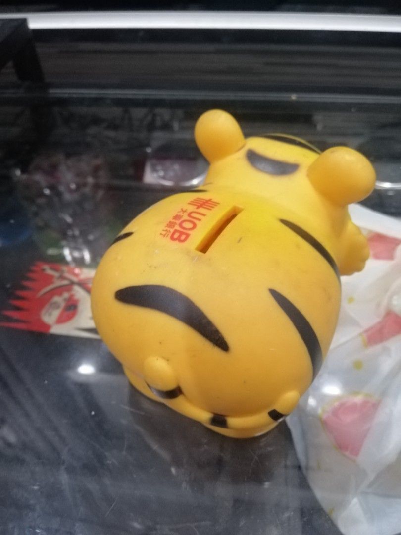 Tabung UOB Bank Hobbies Toys Collectibles Memorabilia Vintage tabung-uob-bank-hobbies-toys-collectibles-memorabilia-vintage