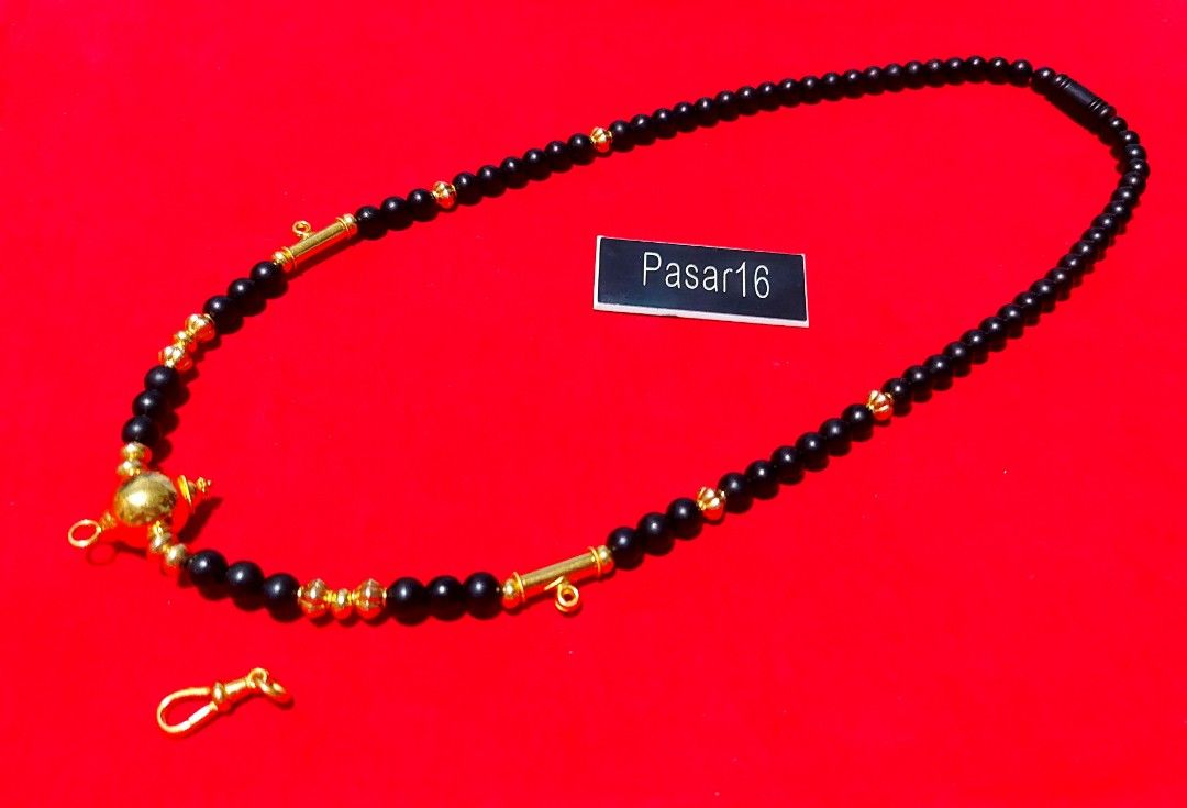 Thai Amulet Necklace (Blackwood), Hobbies & Toys, Religious Items on ...