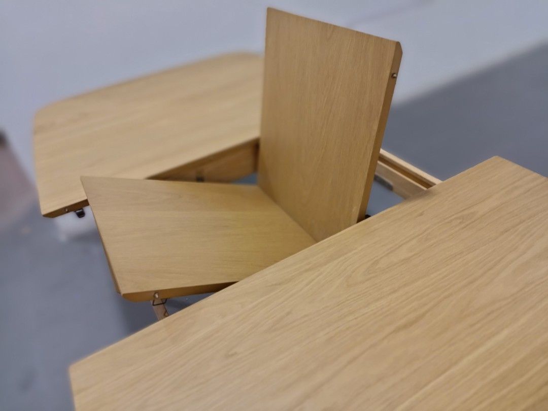 TRAX Extendable Dining Table in OAK, Furniture & Home Living, Furniture ...