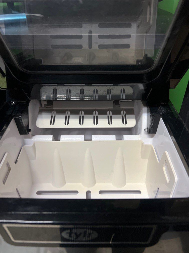 Tyler ice maker, Food & Drinks, Other Food & Drinks on Carousell