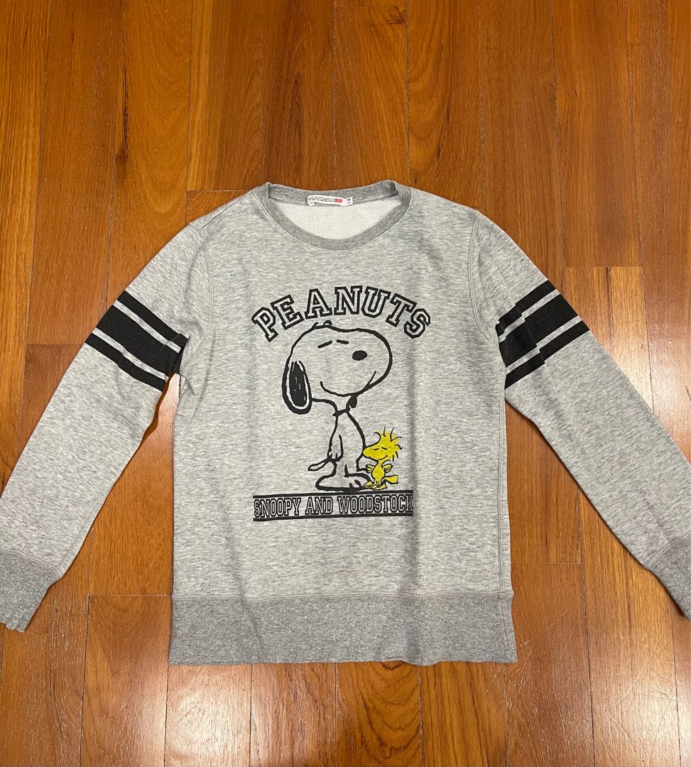 uniqlo snoopy long sleeve, Women's Fashion, Tops, Longsleeves on Carousell