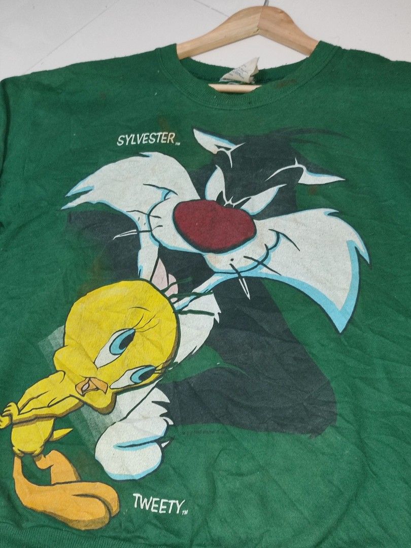 Vintage 90's Looney tunes sweater (Artex tag), Men's Fashion, Coats ...