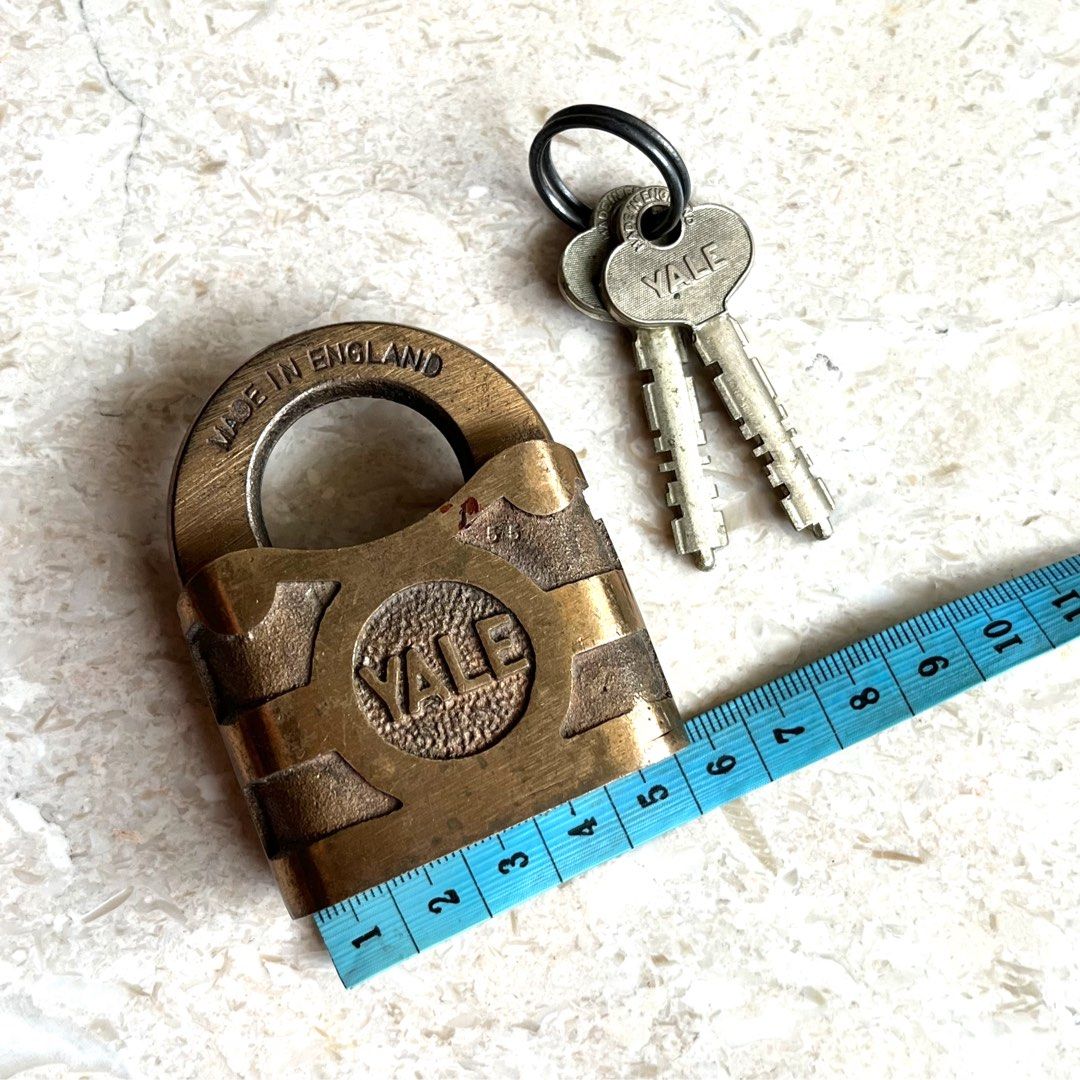 Vintage Yale Padlock (Made in England) with original keys , Hobbies ...