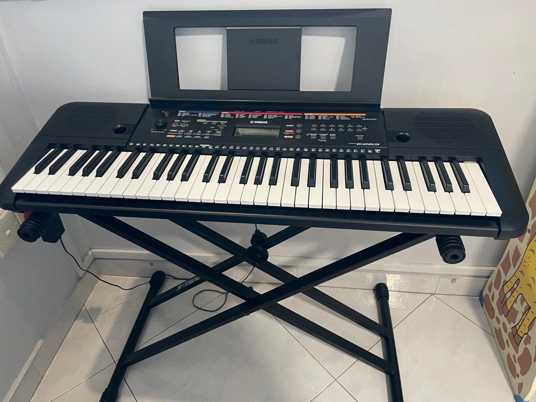Yamaha digital keyboard PSR-E263, Hobbies & Toys, Music & Media, Musical Instruments on Carousell