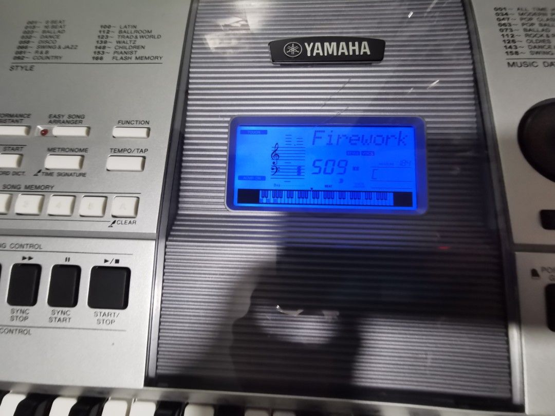 Yamaha psr e413 keyboard piano, Hobbies & Toys, Music & Media, Musical ...