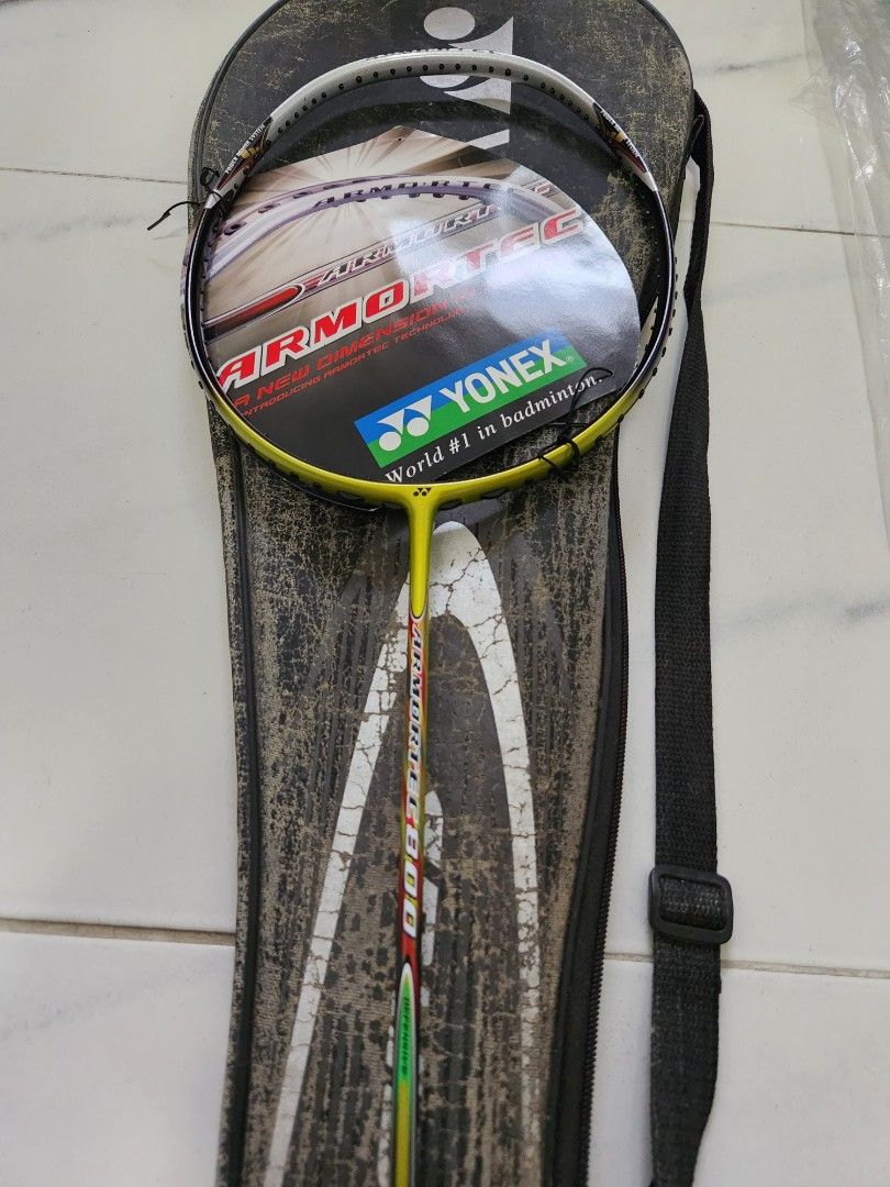 Yonex Armortec 800 Defensive, Sports Equipment, Sports & Games, Racket & Ball Sports on Carousell