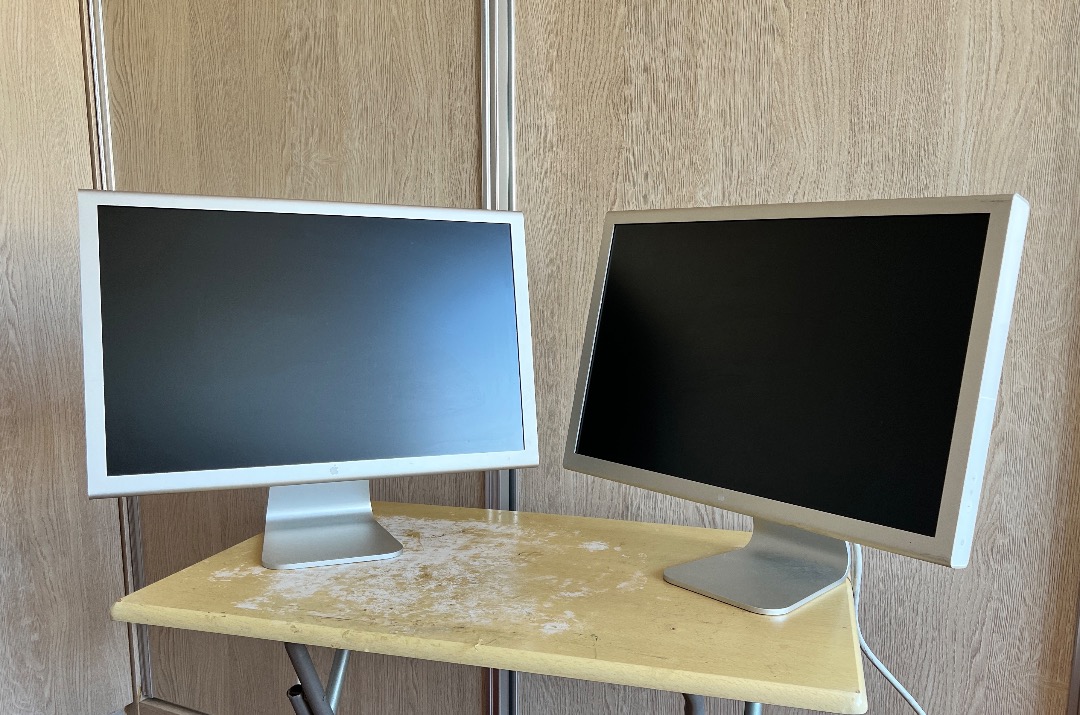 2 units Apple model A1082 23"Cinema Display, Computers & Tech, Parts ...