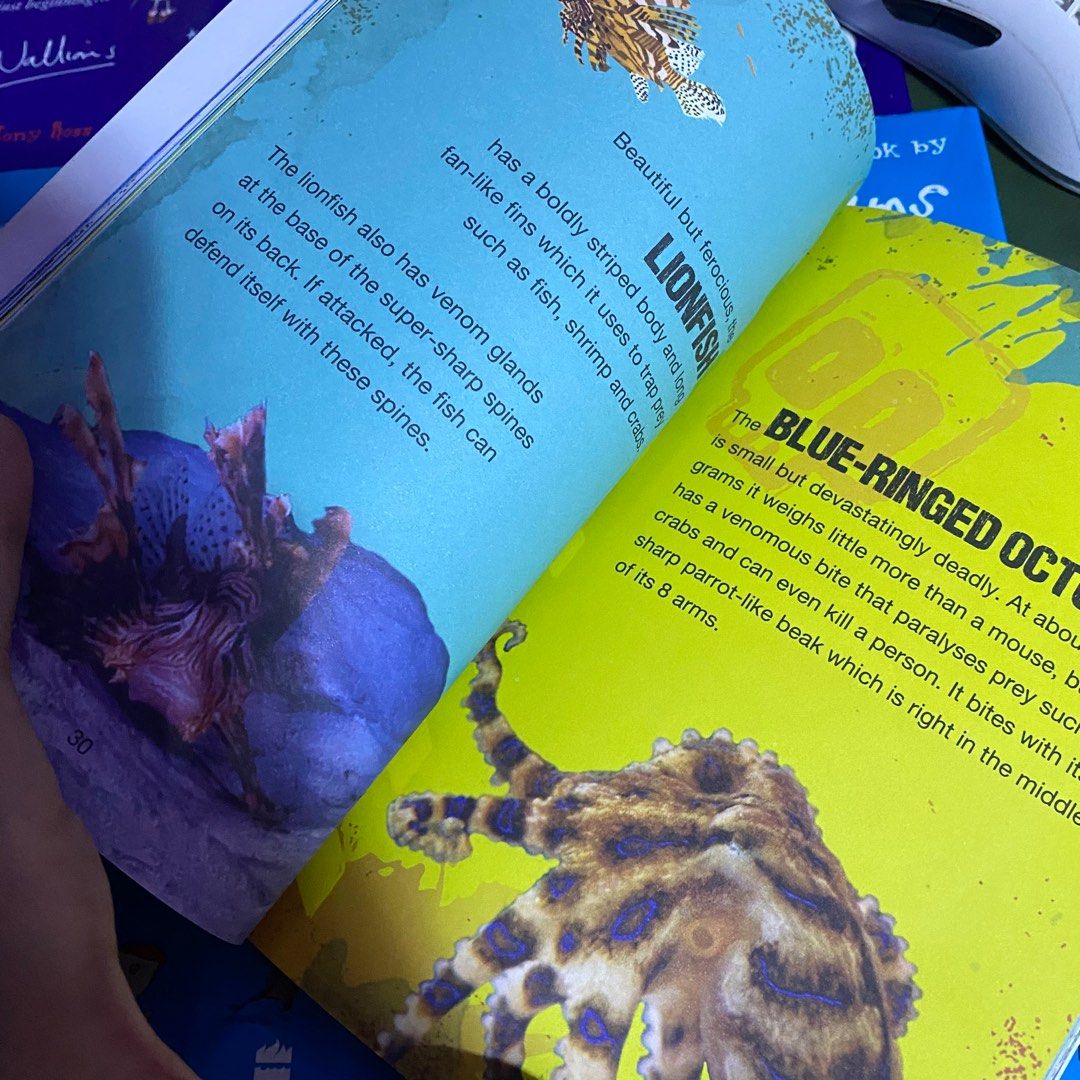 BBC Earth Deadly Factbook: Fish, Squid and Jellyfish (Childrens/Teen ...