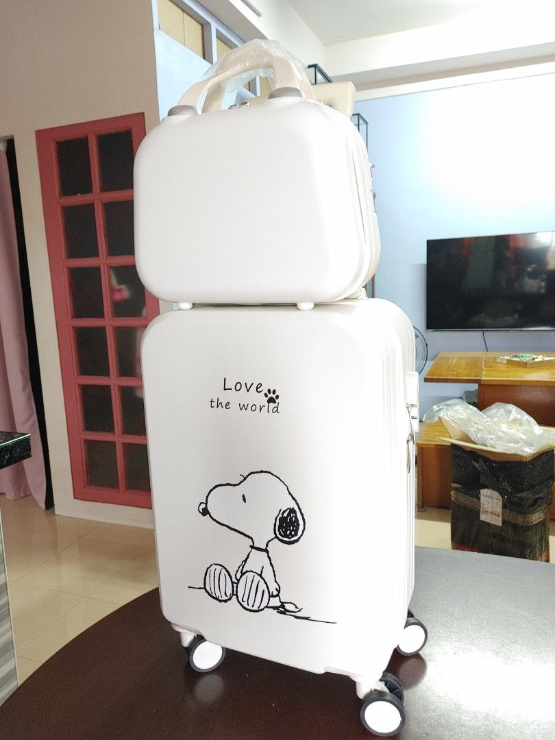 BNEW Snoopy Design Luggage 20inch with 14inch Accessories Bag, Hobbies ...