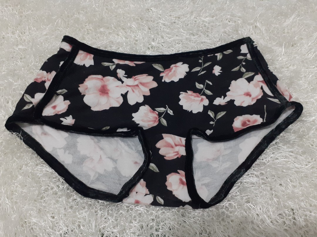 Bnew VS PINK limited edition undies, Women's Fashion, Undergarments ...