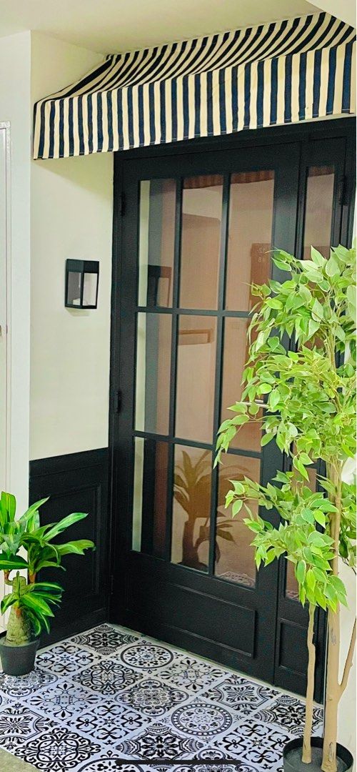 Canopy at entrance corridor for HDB/Condo, Furniture & Home Living ...