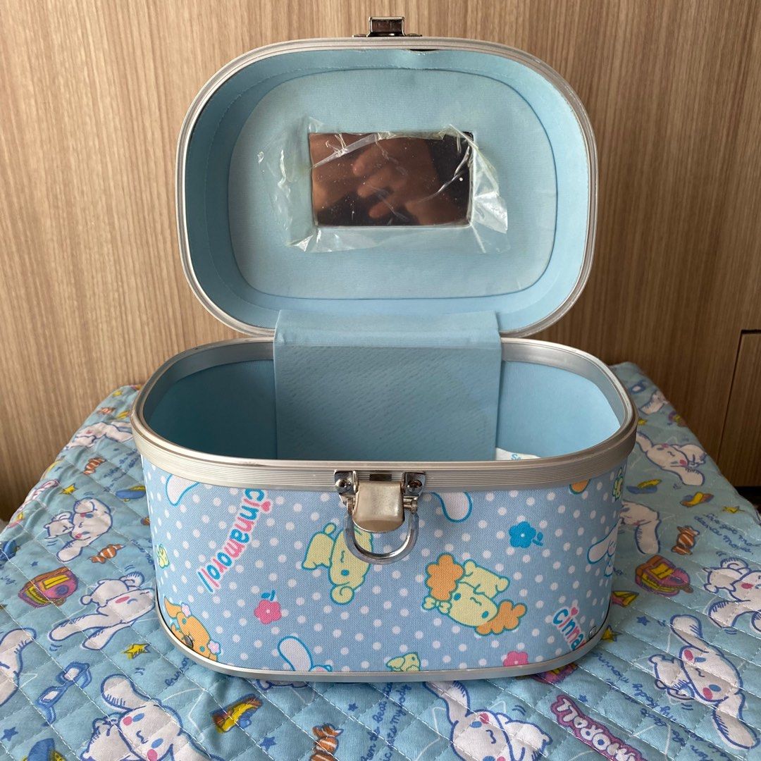 Cinnamoroll Cosmetics Box. Signs of old age., Hobbies & Toys, Toys ...