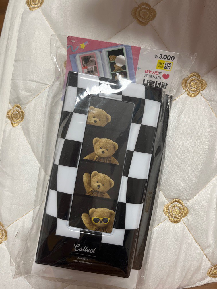 daiso picture flipbook, Hobbies & Toys, Memorabilia & Collectibles, Stamps & Prints on Carousell