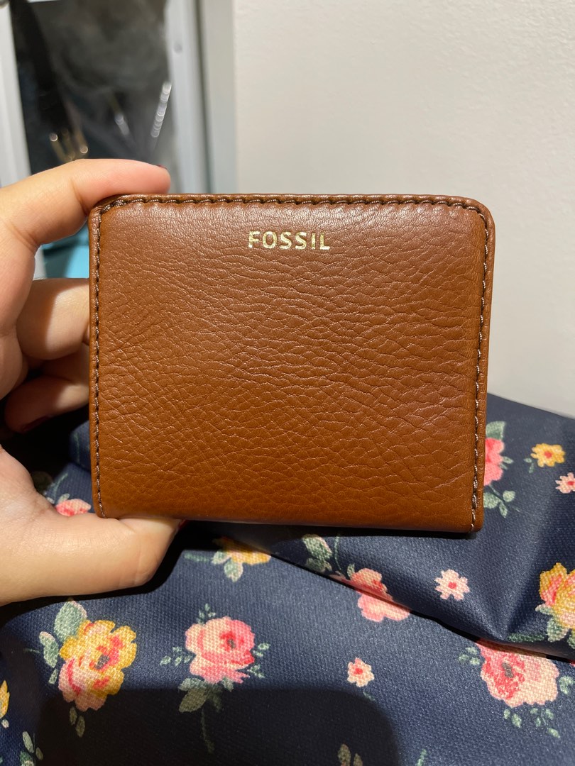 Fossil Madison Bifold, Women's Fashion, Bags & Wallets, Wallets & Card ...