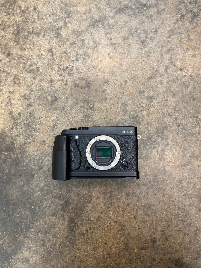 FUJIFILM XE2 (body only), Photography, Cameras on Carousell