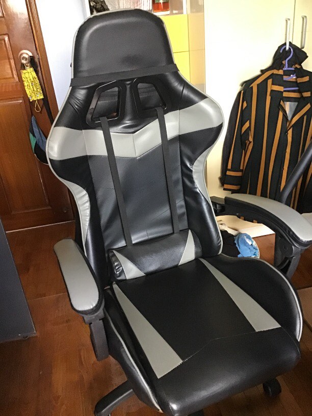 Gaming Chair with leg rest, Furniture & Home Living, Furniture, Chairs ...